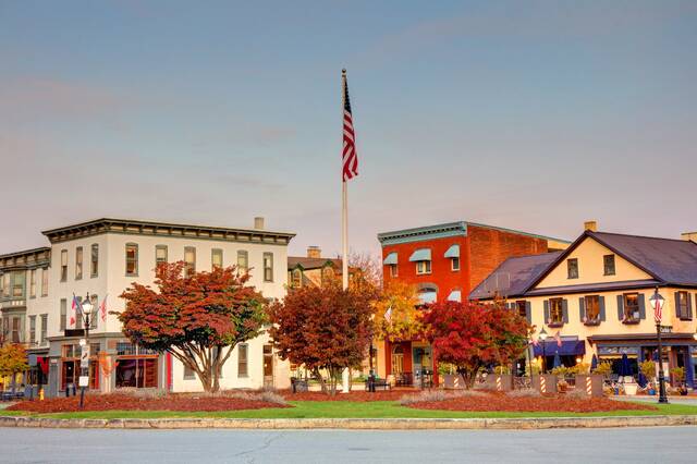 Take a drive to Amblebrook and enjoy fall foliage in Gettysburg